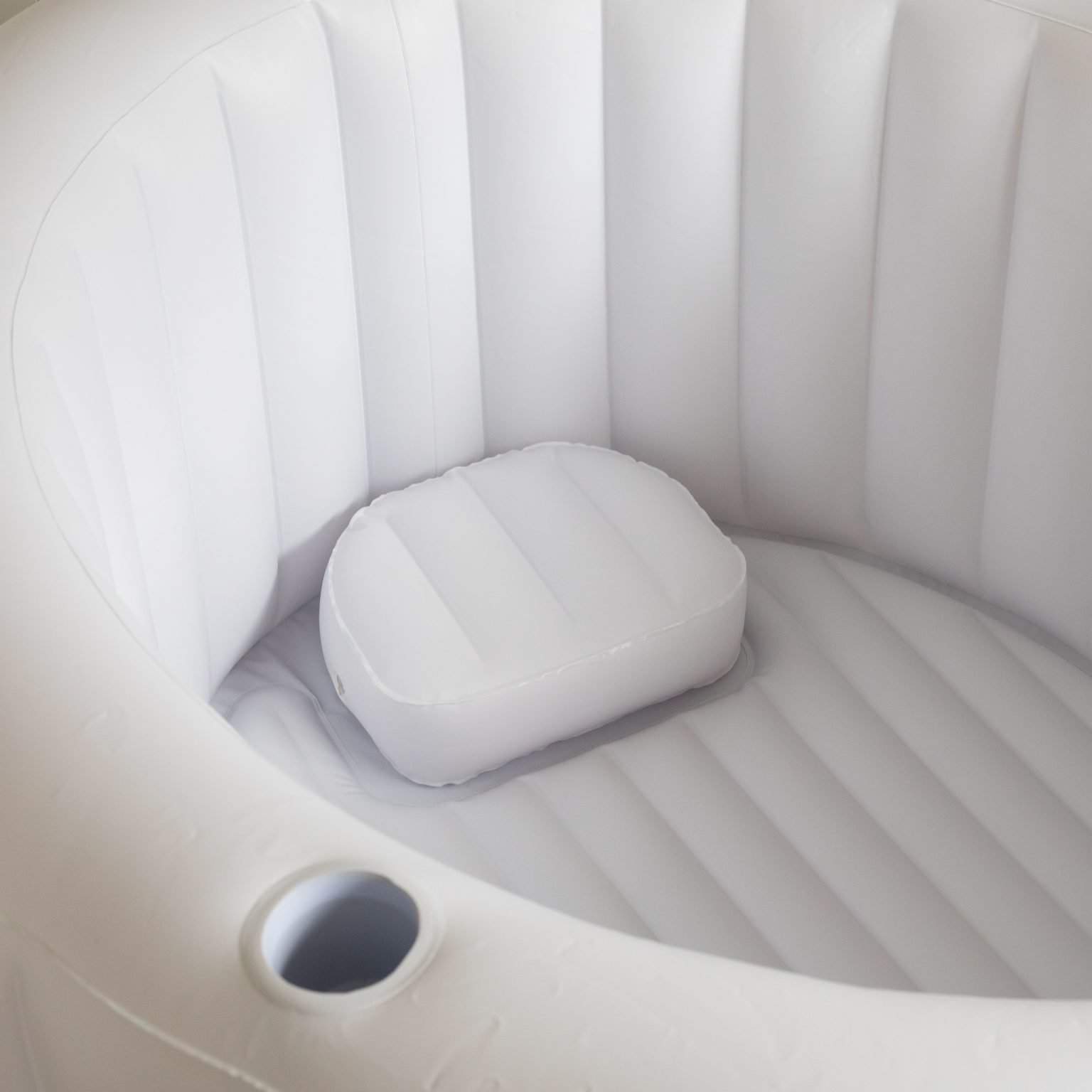 Bloom Birth Pools - Birth is beautiful, your pool can be too.